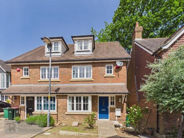 Southgate, Crawley RH11, 3 bed semi detached house to rent, £2,000 pcm | PrimeLocation