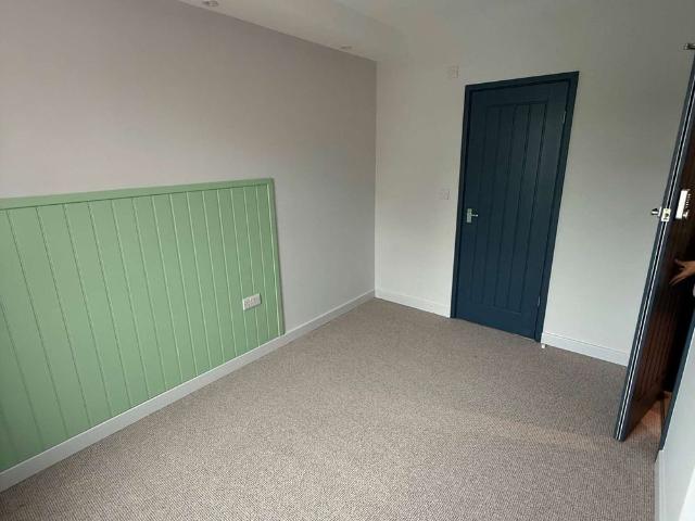 Southgate Avenue Room D