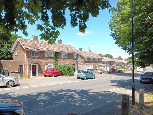 Southgate Drive, Crawley RH10, Room to rent, £825 pcm | PrimeLocation
