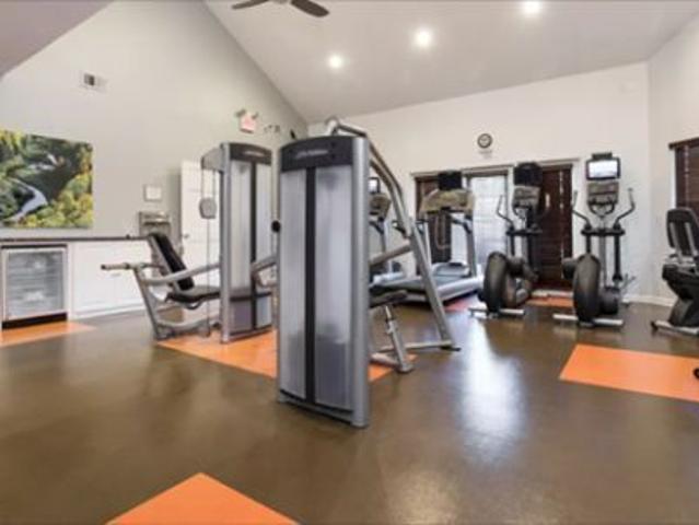 Southgate Landing 1 Bedroom Apartment for Rent at 10960 Southgate Manor Dr, Louisville, KY 40229