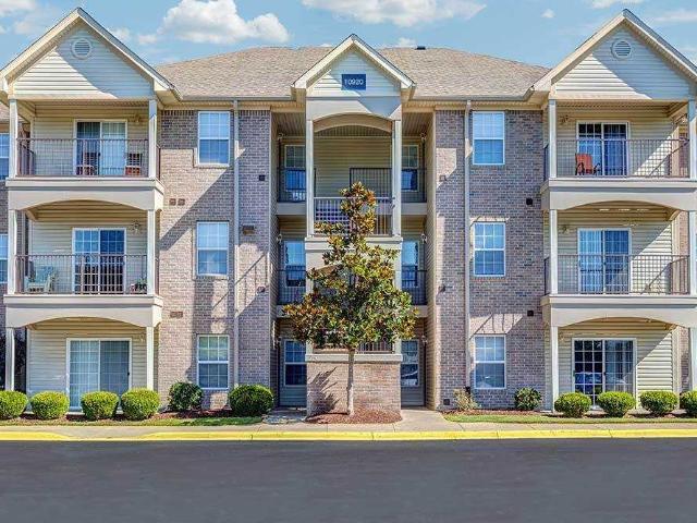 Southgate Landing 2 Bedroom Apartment for Rent at 10960 Southgate Manor Dr, Louisville, KY 40229