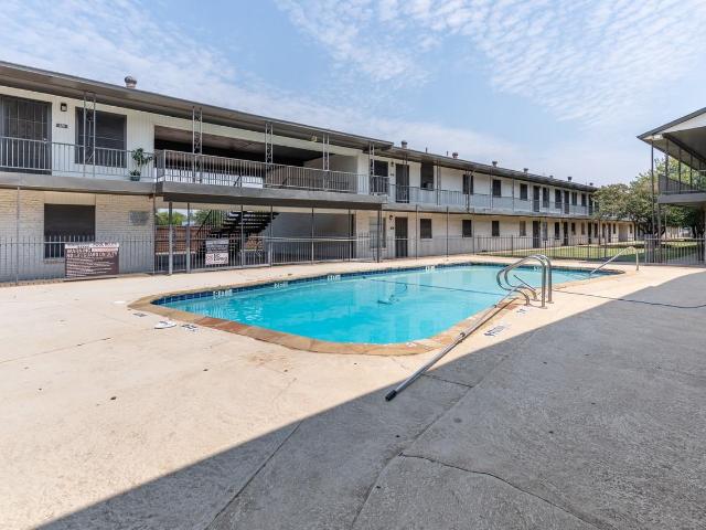 Southgate Manor 1 Bedroom Apartment for Rent at 1200 E Seminary Dr, Fort Worth, TX 76115
