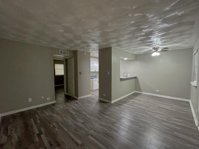 Southgate Manor 2 Bedroom Apartment for Rent at 1200 E Seminary Dr, Fort Worth, TX 76115