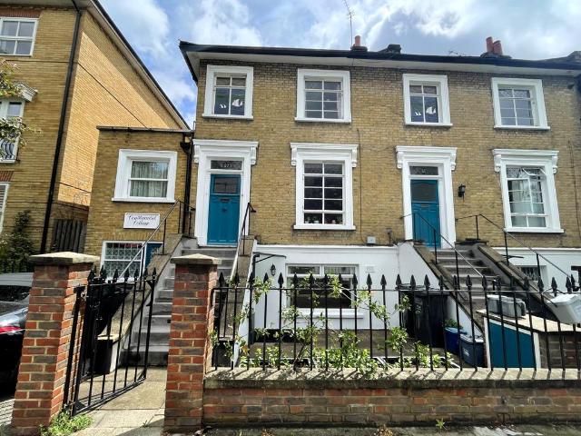 Southgate Road, London N1 1 bed flat to rent £2,400 pcm £554 pw