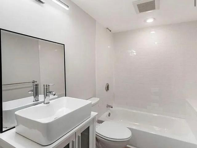 Southie Ap for rent 9/1