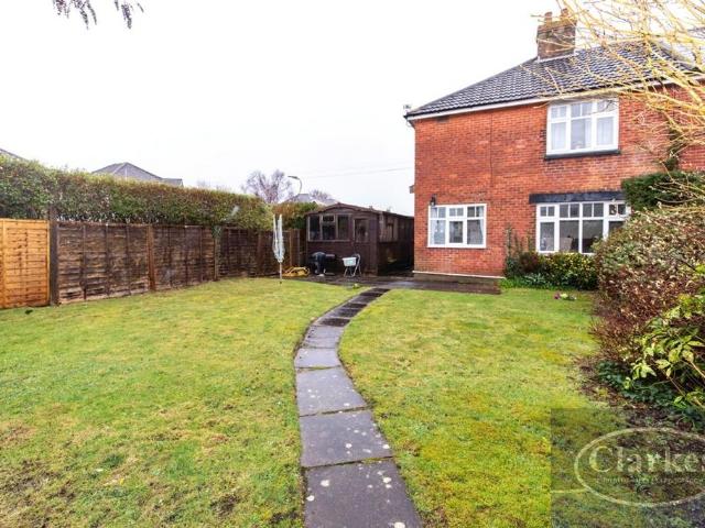 Southill Road, Student House 4 bed semi detached house to rent £1,900 pcm £438 pw