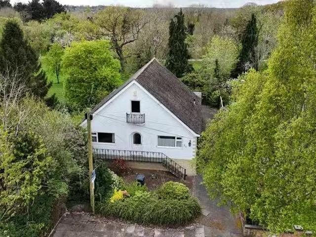 Southland Road, South Knighton. 2 bed detached bungalow for sa.