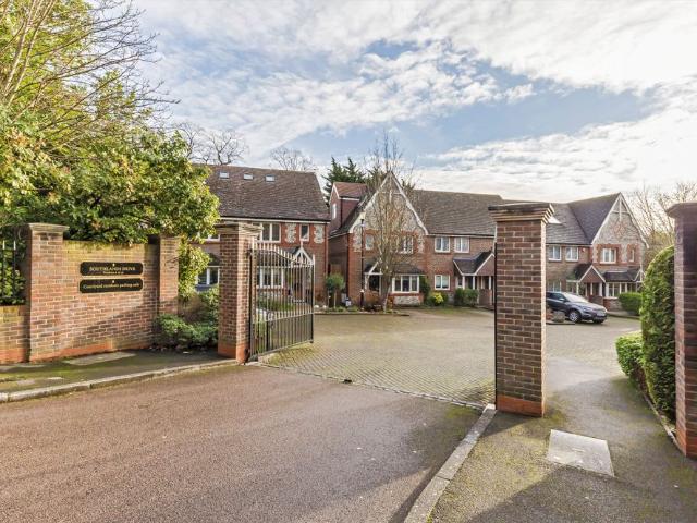 Southlands Drive, Wimbledon, SW19, London