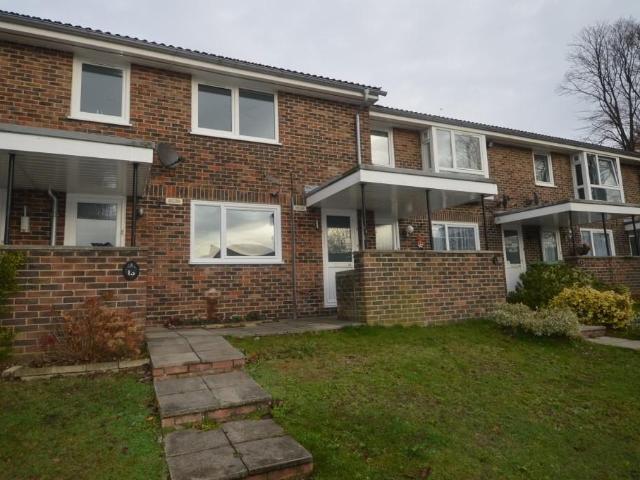 Southlands, Lindisfarne Close. 2 bed flat to rent £1,150 pcm £265 pw