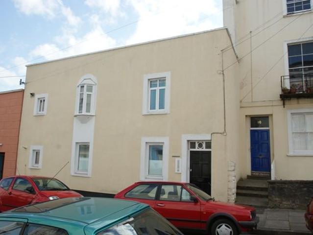 Southleigh Road Studio, Basement Flat, Clifton, Bristol BS8, Studio to rent, £795 pcm | PrimeLocation
