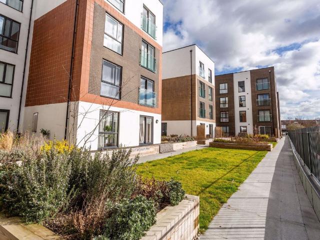 Southpoint Development, Prittlewell SS2, 1 bed flat to rent, £1,000 pcm | PrimeLocation
