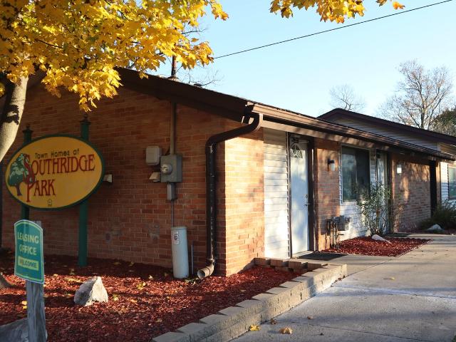 Southridge Park 2 Bedroom Apartment for Rent at 79 Warwick Ct, Jackson, MI 49203