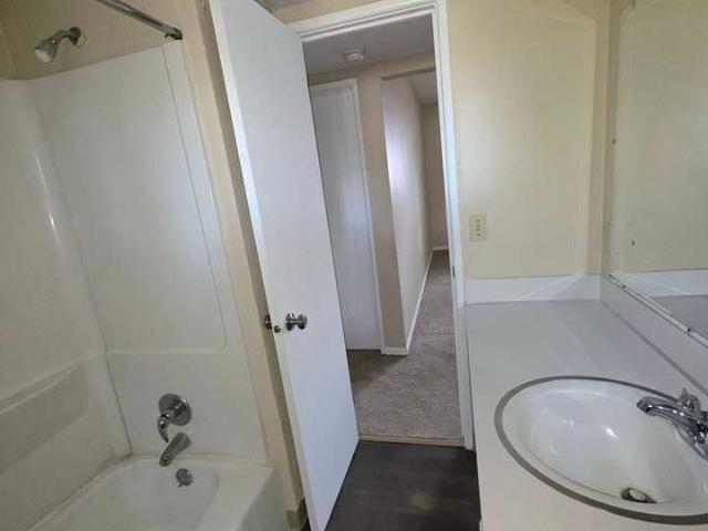 Southroads Apartments 2 Bedroom Apartment for Rent at 7501 S 25th St, Bellevue, NE 68147