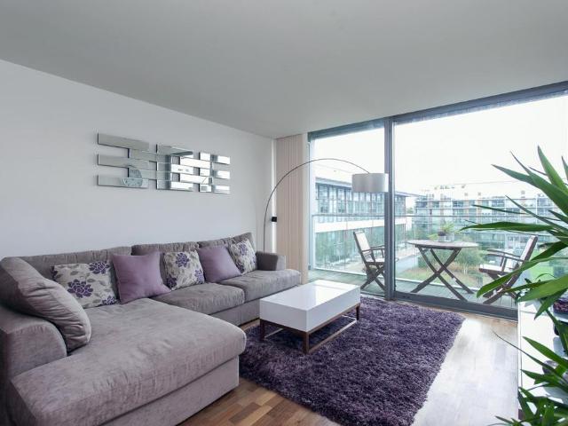 Southstand Apartments, Highbury. 1 bed flat to rent £2,350 pcm £542 pw