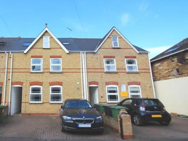 Southsea Road, London, KT1 2HG, United Kingdom | 6 bed townhouse for rent #19254171 | Rentberry