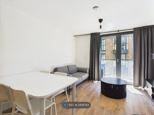Southside, Birmingham B5, 2 bed flat to rent, £1,300 pcm | PrimeLocation