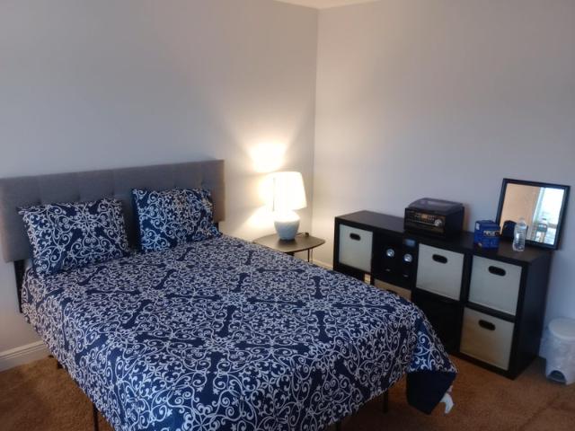 Southside facing, Clean, cozy room