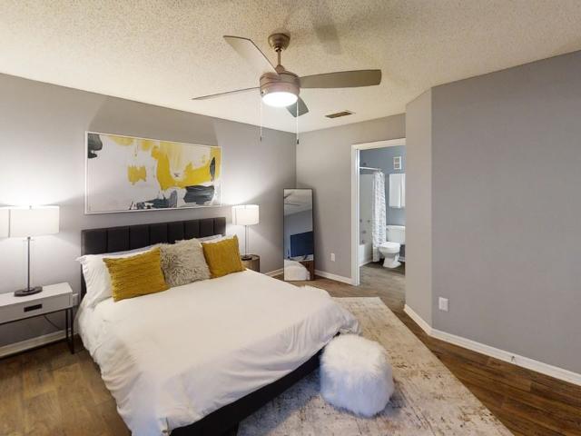 Southside Villas 2 Bedroom Apartment for Rent at 8745 Palm Breeze Rd, Jacksonville, FL 32256