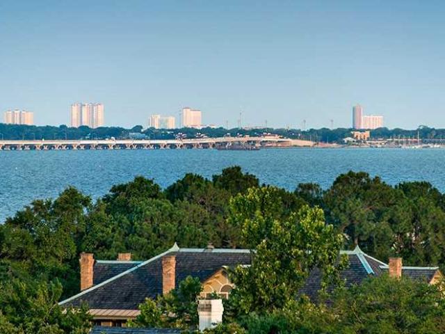 Southtowne Apartments Studio Apartment for Rent at 101 E Romana St, Pensacola, FL 32502 Downtown Pensacola