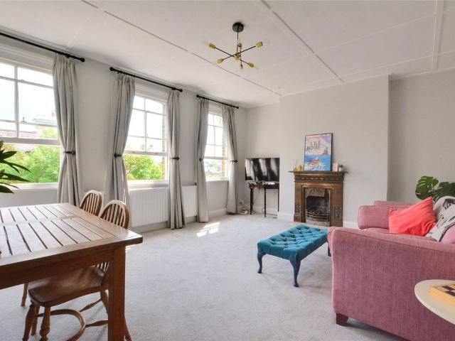 Southvale Mansions, Blackheath, London SE3, 2 bed flat to rent, £2,250 pcm | PrimeLocation