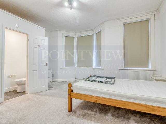 Southview Drive, Westcliff On Sea SS0, Room to rent, £575 pcm | PrimeLocation