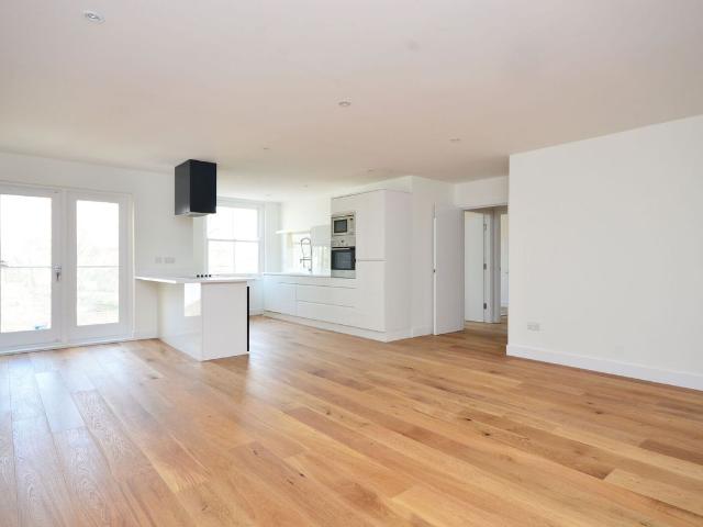 Southville SW8, Vauxhall, London, 2 bed flat to rent, £2,701 pcm | PrimeLocation