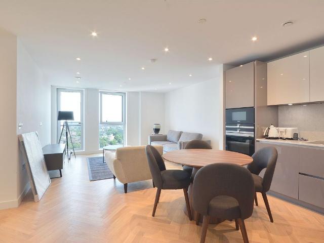Southwark Bridge Road, Elephant And Castle, London SE1, 2 bed flat to rent, £3,684 pcm | PrimeLocation