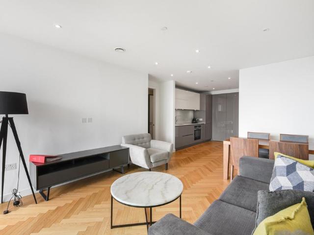 Southwark Bridge Road, London, SE1 1 bed apartment to rent £2,817 pcm £650 pw