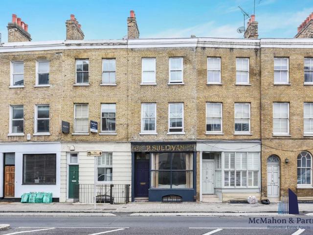 Southwark Bridge Road, London, SE1 3 bed terraced house to rent £3,950 pcm £912 pw