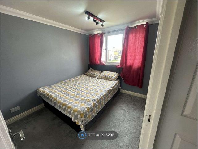 Southwark Path, Basildon SS14, Room to rent, £645 pcm | PrimeLocation
