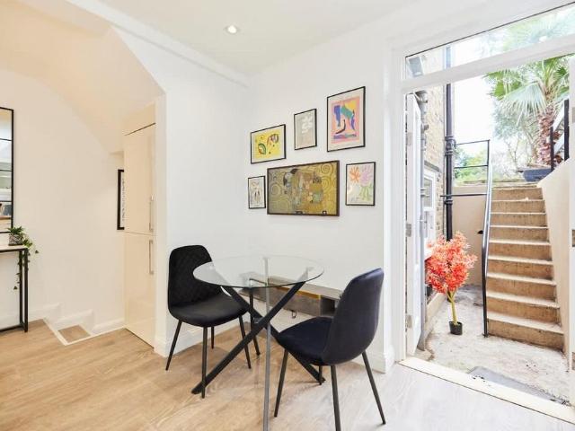Southwark Park Road, Bermondsey, SE16 2 bed apartment to rent £3,795 pcm £876 pw