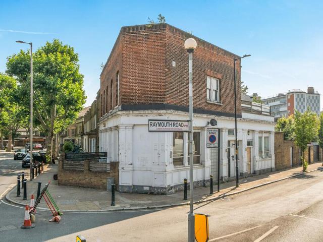 Southwark Park Road, London Bridge. 2 bed flat to rent £4,984 pcm £1,150 pw
