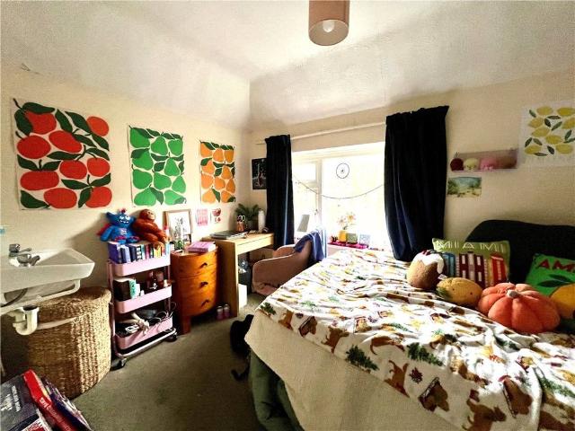 Southway, Guildford, Surrey, GU2 8DH