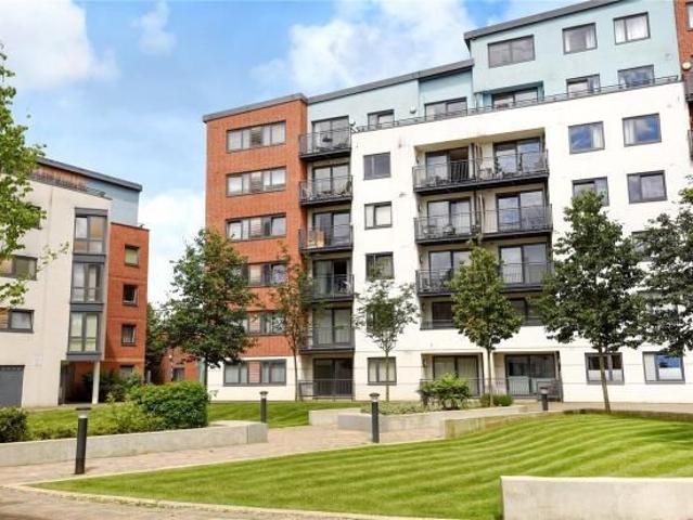 Southwell Park Road, Camberley GU15, 2 bed flat to rent, £1,400 pcm | PrimeLocation