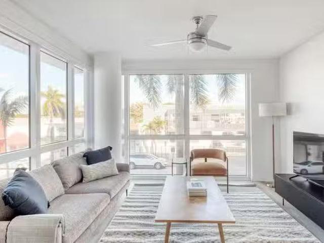 Southwest 8th Street, Miami, FL
