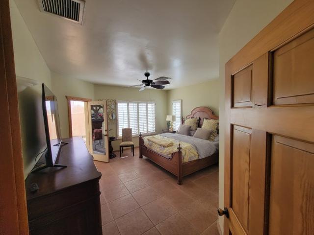 Southwest Hospitality Home Desert Oasis w/ Jacuzzi