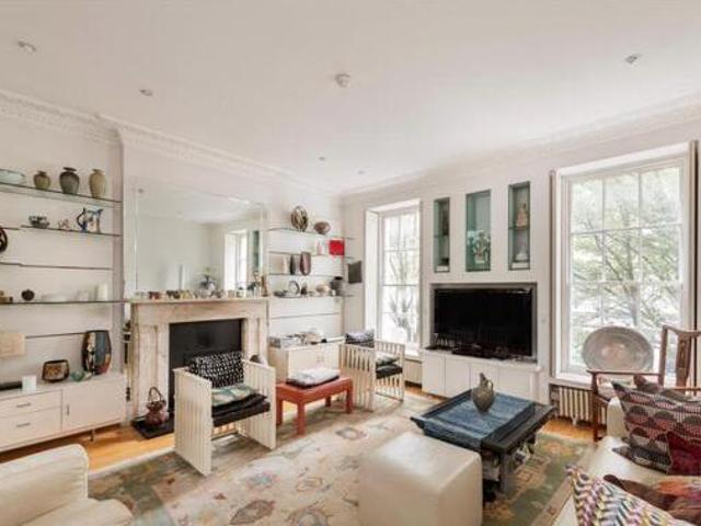 Southwick Street, London, 3 Bedroom Town