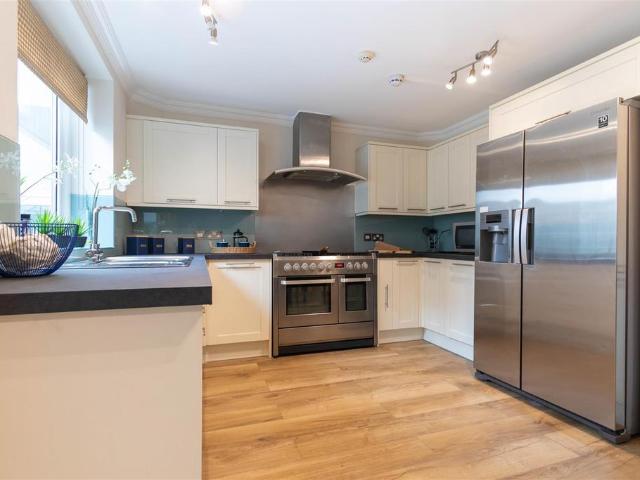 Southwick Street, London, W2 6 bed terraced house to rent £10,833 pcm £2,500 pw