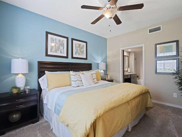 Southwind at Silverlake 2 Bedroom Apartment for Rent at 9720 Broadway St, Pearland, TX 77584