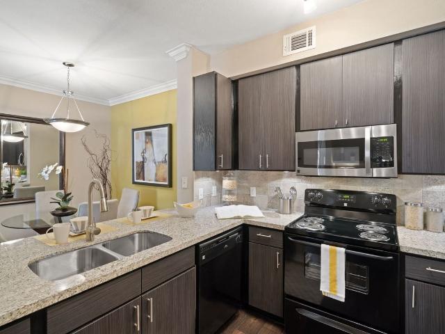 Southwind at Silverlake 3 Bedroom Apartment for Rent at 9720 Broadway St, Pearland, TX 77584
