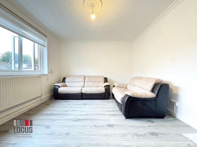 Southwood Court, Wynyatt Street, London EC1V, 2 bed flat to rent, £2,850 pcm | PrimeLocation