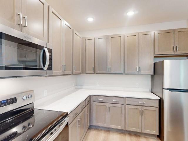 Southwood Crossing 2 Bedroom Apartment for Rent at 1915 S Mattis Ave, Champaign, IL 61821 Southwood