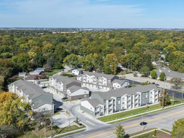 Southwood Crossing 2 Bedroom Apartment for Rent at 1915 S Mattis Ave, Champaign, IL 61821 Southwood