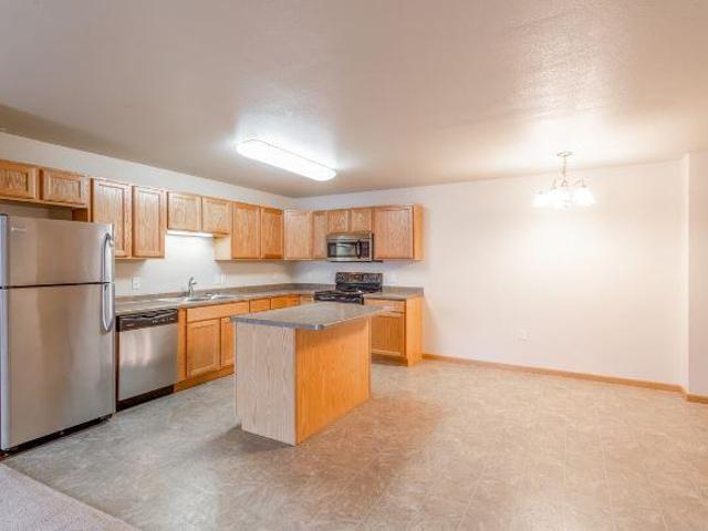 Southwood Apartments 2 Bedroom Apartment for Rent at 3400 3414 3400 3414 11th St. SE/1111 37th Ave. SE, Minot, ND 58701