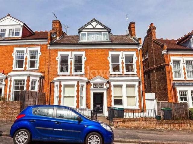 Southwood Avenue, Highgate, London, N6