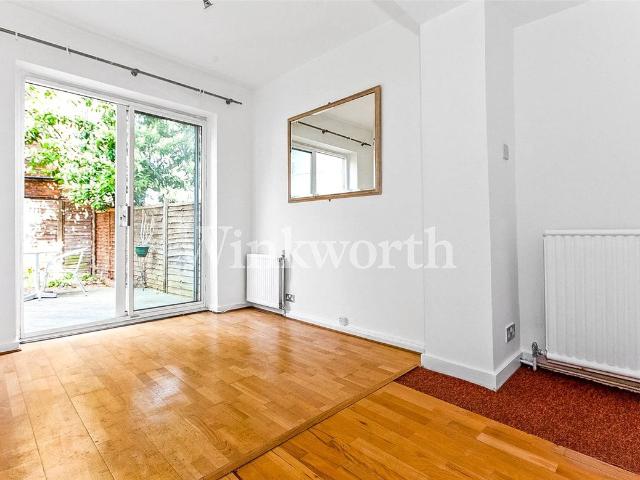Southwood Avenue, Highgate, London N6, 1 bed flat to rent, £2,100 pcm | PrimeLocation