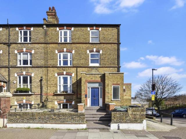 Southwood Lane, Highgate, N6 1 bed flat to rent £1,582 pcm £365 pw