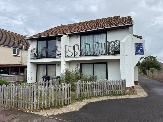 Southwood Road, Hayling Island. PO11, 2 bed flat to rent, £1,150 pcm | PrimeLocation