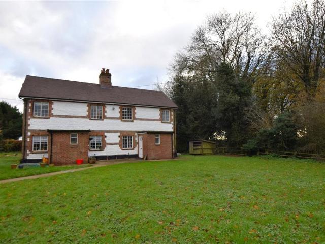 Southwood Road, Shalden, Alton. 3 bed semi detached house to rent £1,695 pcm £391 pw