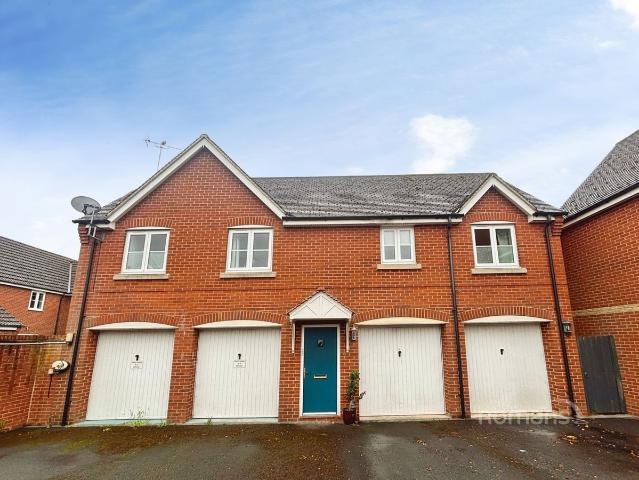 Southwold Close, Oakhurst, Swindon SN25, 2 bed property to rent, £1,050 pcm | PrimeLocation